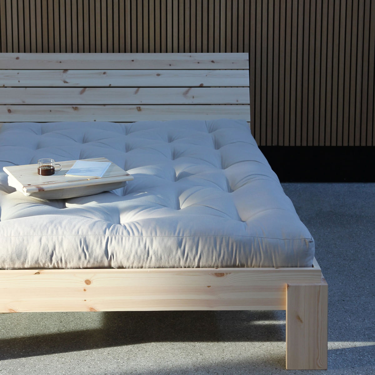 Layers Bett mit Kopfteil von Karup Design | Connox