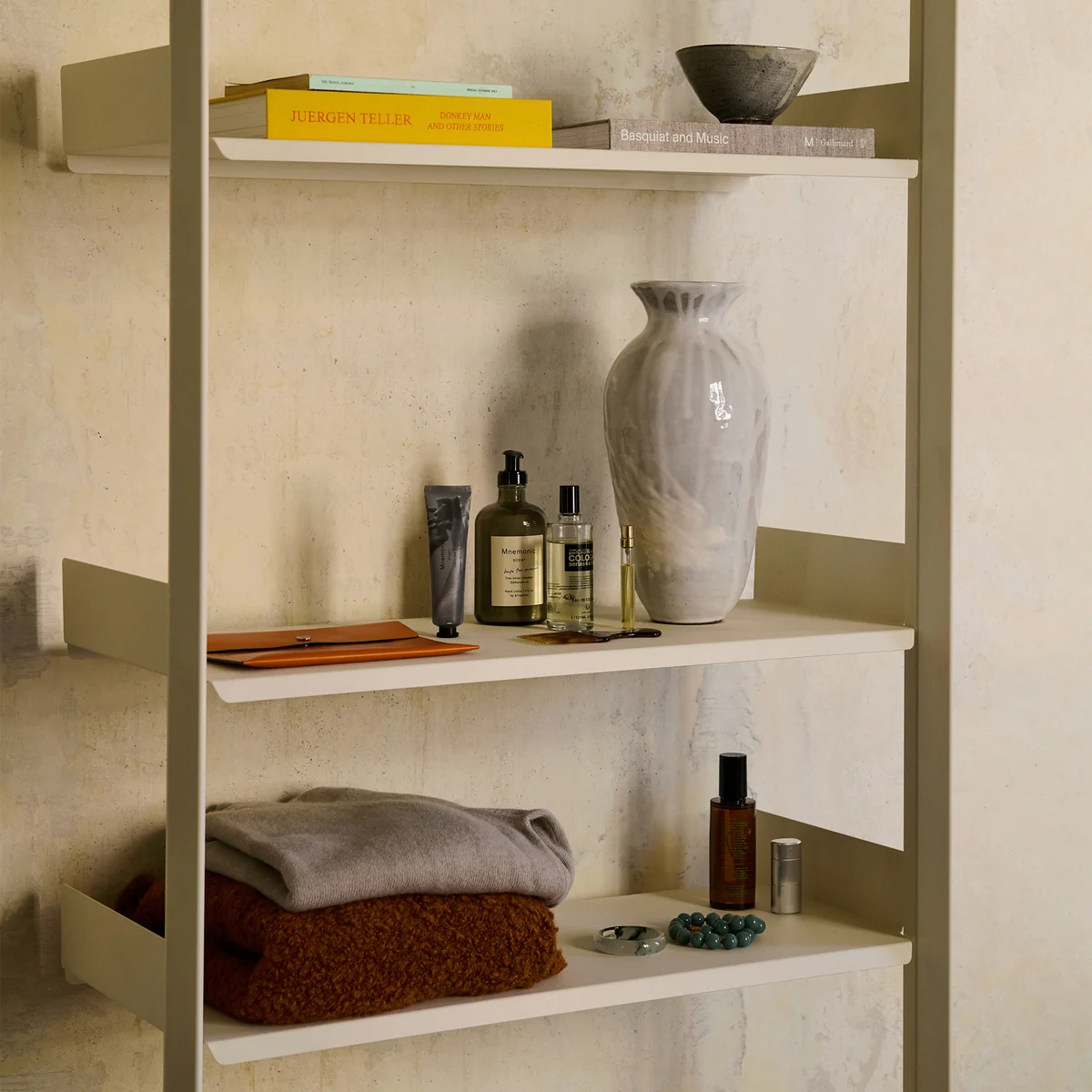 Rombe IF1 Regal von &Tradition | Connox