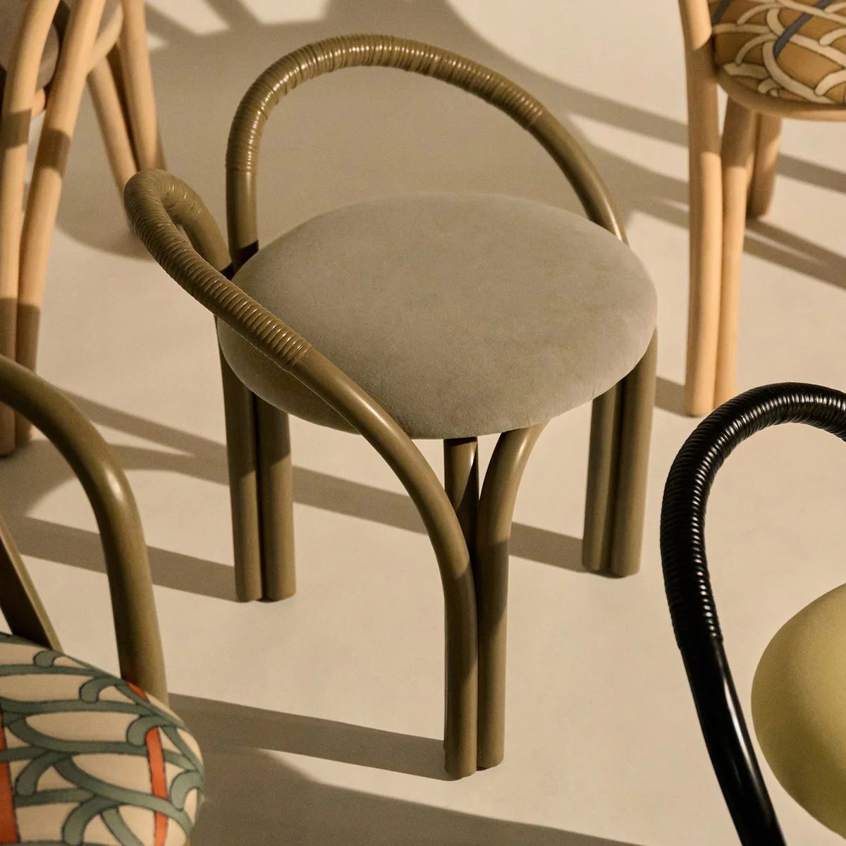 Bistra Hocker von Gubi | Connox